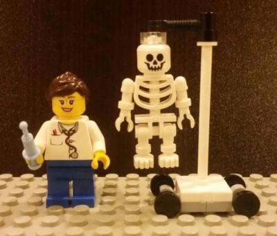 Lego NEW Female Doctor Nurse Hospital Minifigure With Hanging Skeleton ...