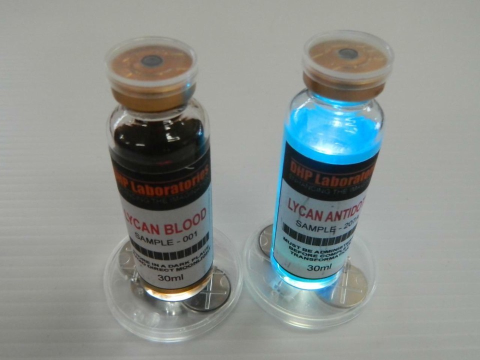 Lycan/Werewolf Blood Virus/anti Combo Halloween Prop Cosplay Real ...