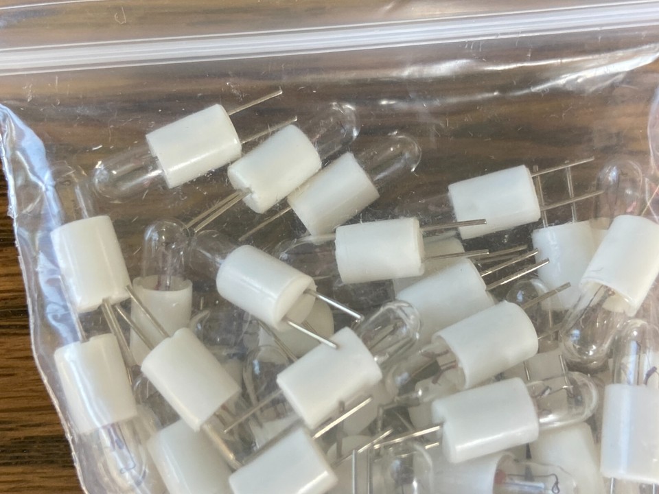 100 New Marantz Bi-Pin Lamps 6.3v 40mA Light Bulbs for Receiver Source ...
