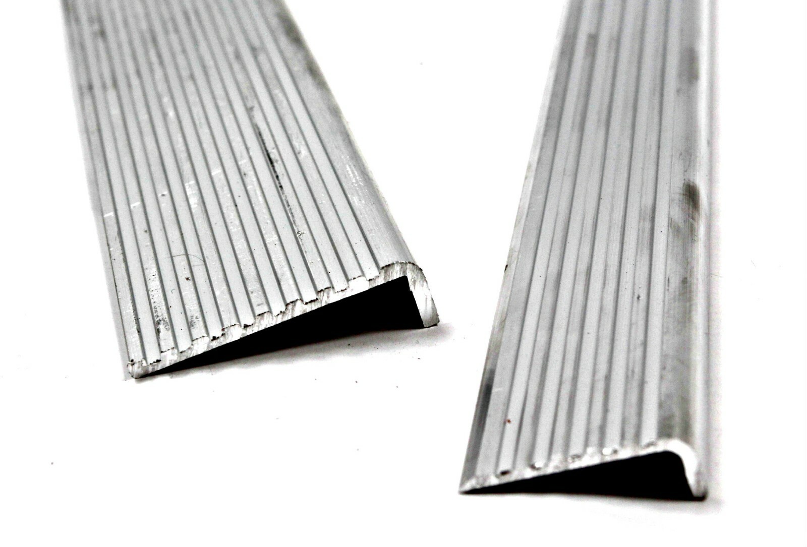 ALUMINIUM FLUTED ANGLE Wide Stairs, Steps, Anti Slip No Rot & Rust ...