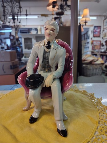 Vintage Florence Ceramics Edward Sitting Figurine Pasadena California ...