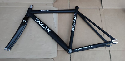 Dolan Alpina frame set + Dolan carbon forks, comes with bottom bracket ...