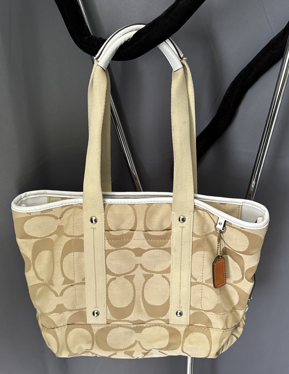 Coach Tan Beige Jacquard Logo Shopper Tote - White Le… - Gem