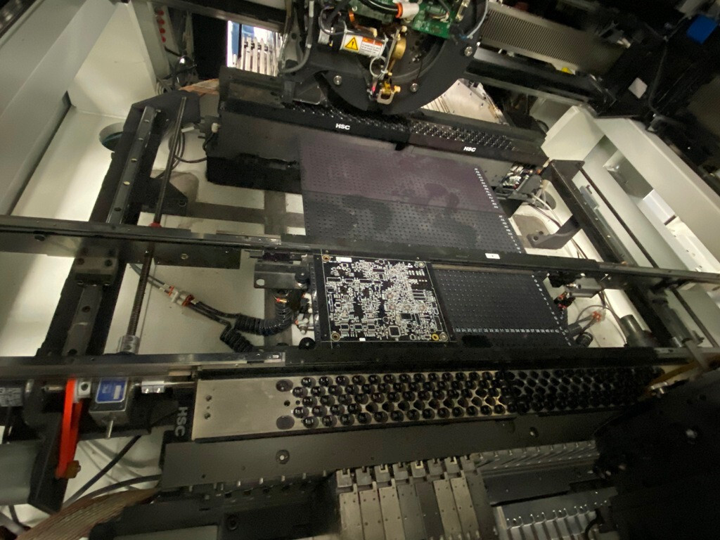 Universal Genesis GC60 Pick and Place 60 Spindle Lightning Head 4990 ...