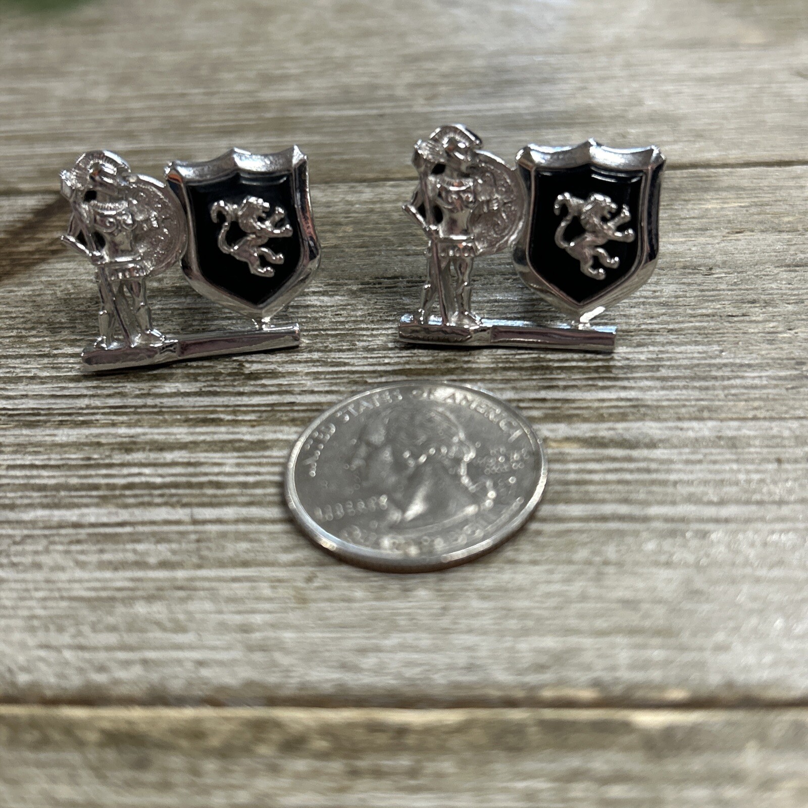 Vintage SWANK Spartan And Loin Crest Cufflinks - Gem