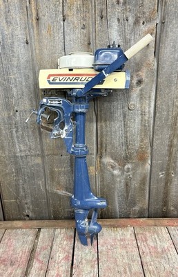 Vintage Evinrude Motors MATE 1.5hp Outboard 2 Stroke Engine Model 1002R ...