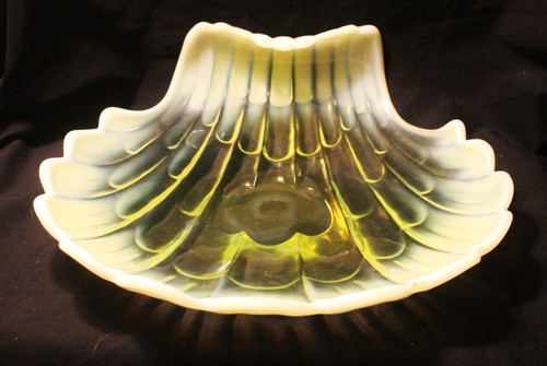 DUNCAN MILLER VASELINE OPALESCENT LARGE SHELL DISH | eBay