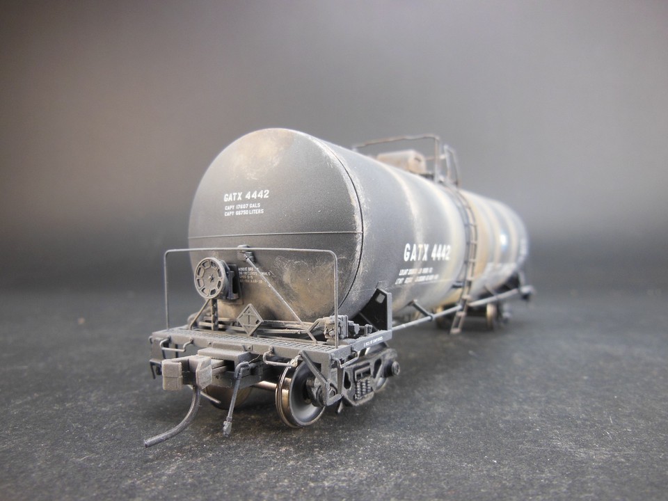 HO SCALE CUSTOM WEATHERED GATX 4442 TANK CAR | eBay