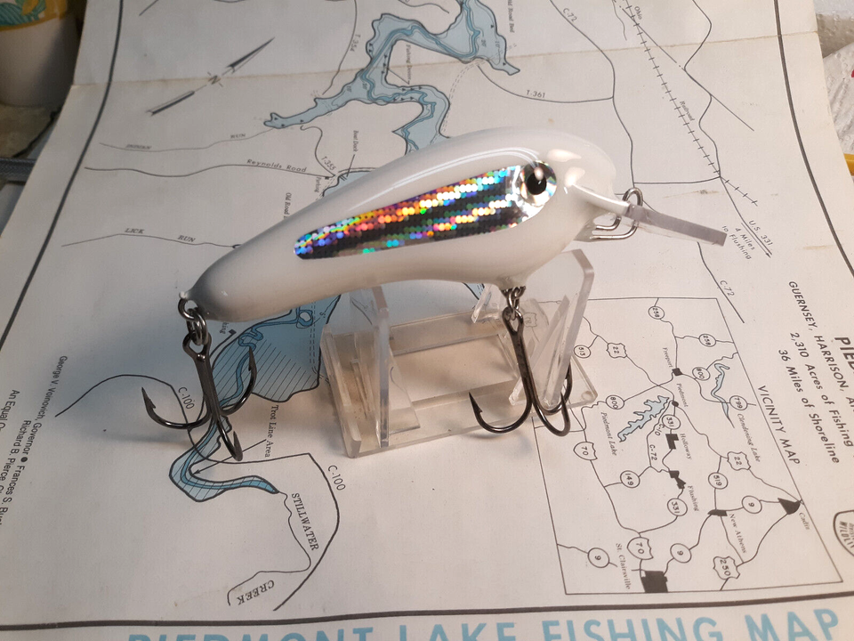 Danny Wade's JW00 Shad in "Ghost White" | eBay