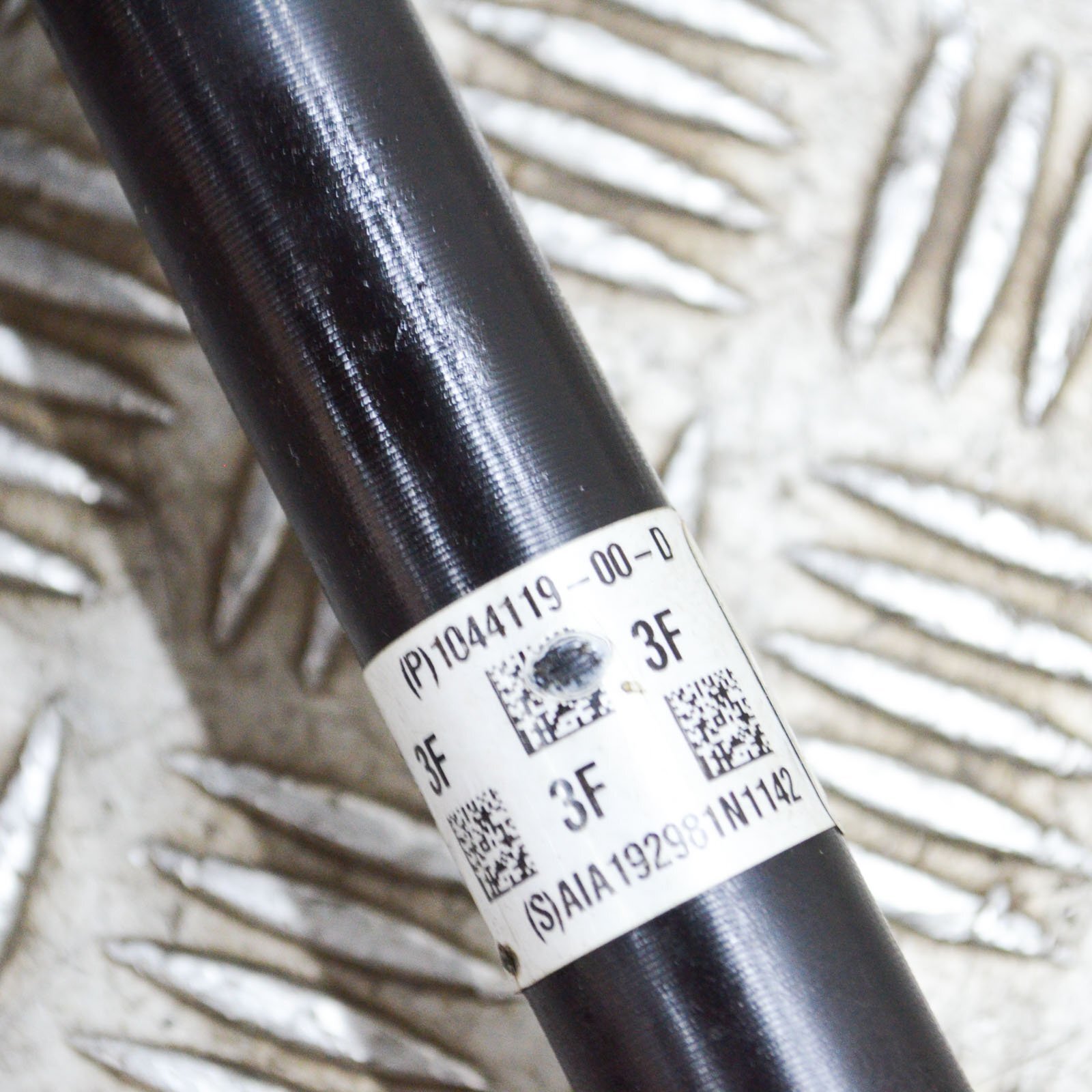 TESLA MODEL 3 Antriebswelle vorne links 1044119-00-D Electricity 2019 ...