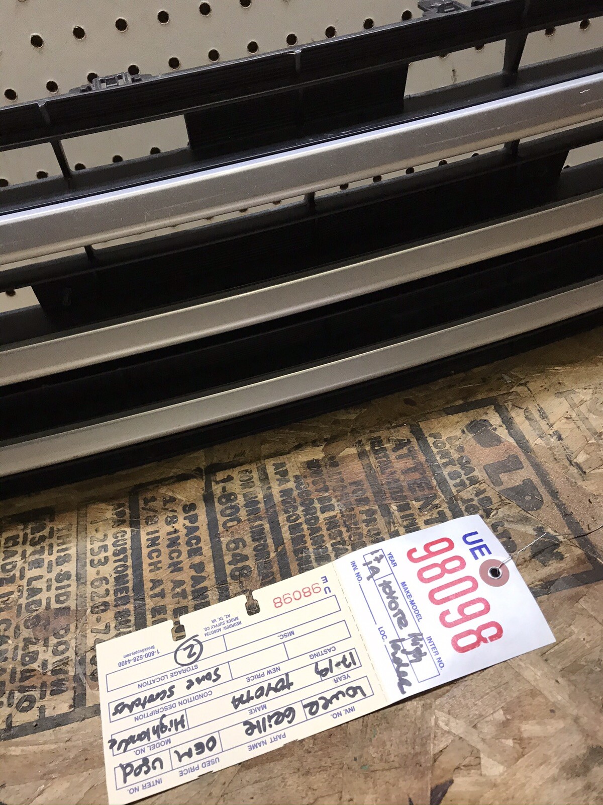 2017 2018 2019 TOYOTA HIGHLANDER FRONT LOWER GRILLE OEM 53102 0E070 | eBay