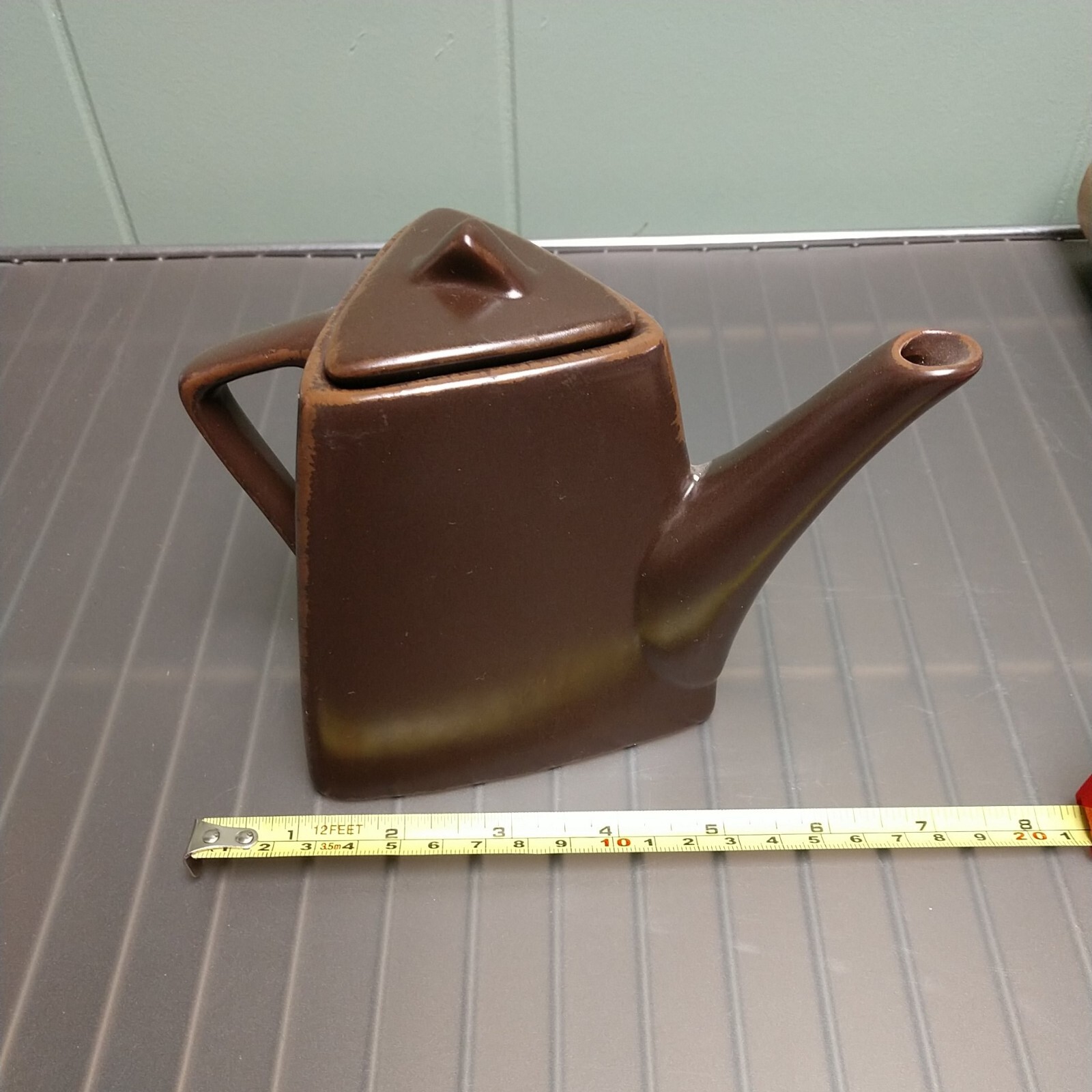 Designpac Teapot: Triangular Brown Tea Pot, Stoneware Art Deco Style ...