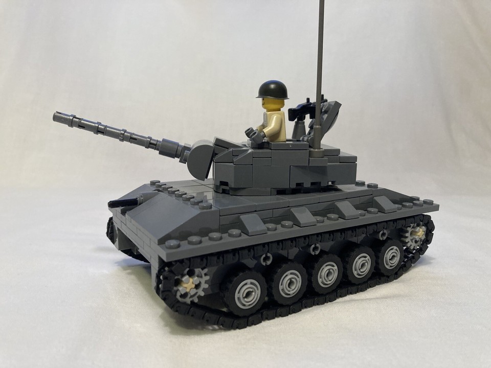 Brickmania M24 Chaffee American Light Tank Minifigure Battle of the ...