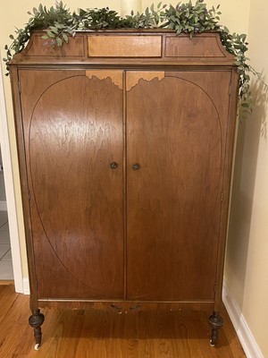 1900-1950 - Waterfall Chifferobe