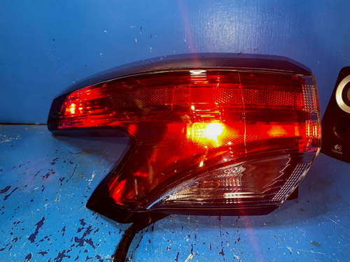 21 22 Toyota Sienna LE, XLE taillight lamp OEM Left 81560-08071 M53 ...