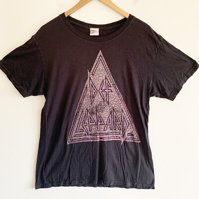 Def Leppard Distressed Gray Triangle Logo Tee Shirt Small | eBay