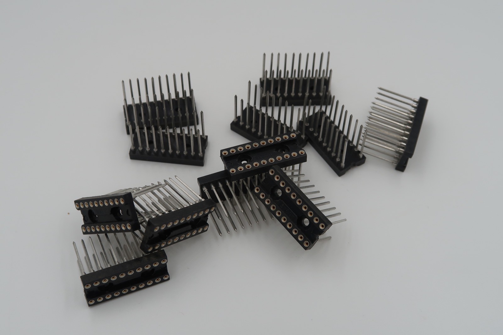 Lot Of (12) AUGAT 520-AG11F-ESL 20 Pin Machine PIN SOCKET for sale ...