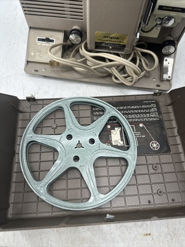 Vintage Argus Showmaster Movie Film Projector Reel Cast Metal Mcm ...