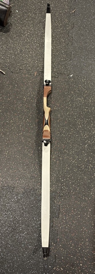 Internature Warrior Takedown Recurve Bow – RH – 20 lb – Excellent ...