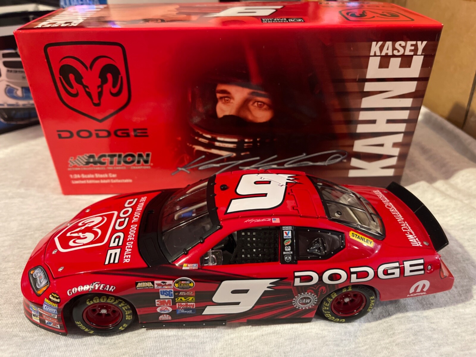 2005 Kasey Kahne Action 1/24 Diecast Bank Dodge Charger | eBay