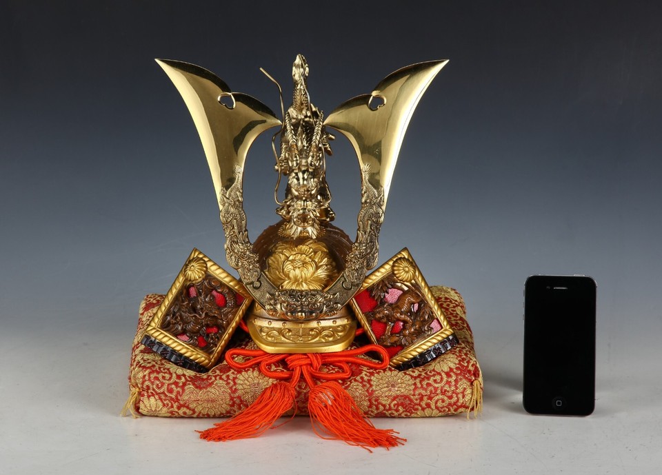 Modern Japanese Beautiful Samurai Helmet -Dragon Deco Kabuto- small ...