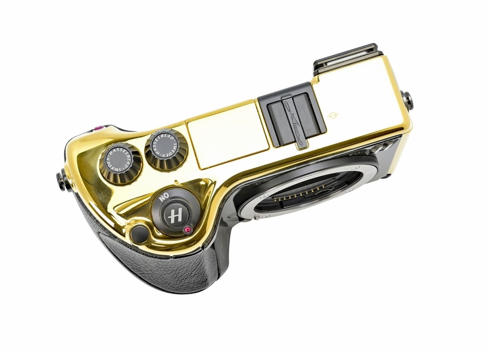 Hasselblad Lunar Limited Edition Polished Gold Digital Camera Kit 004/ ...