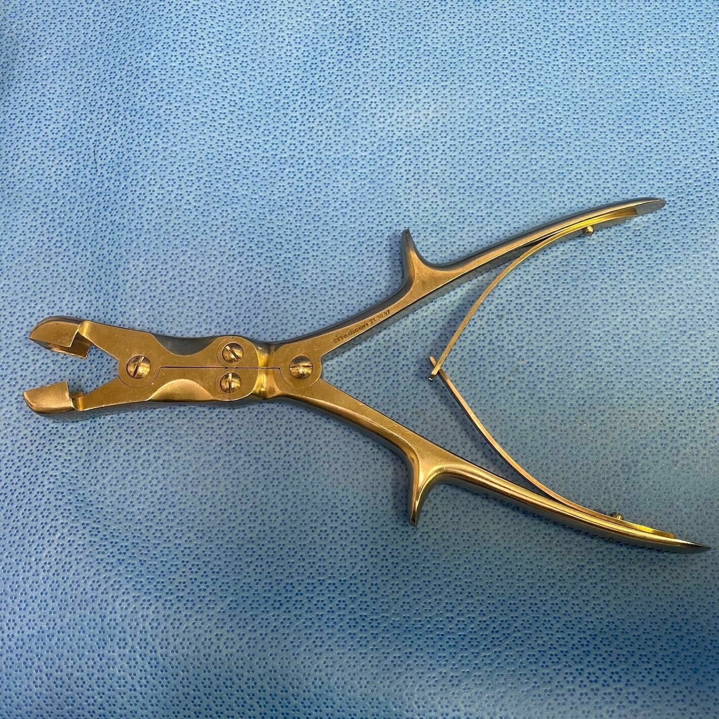 Medicon 31.30.97 Surgical 12 3/8" Double Action Straight Bone Rongeur ...