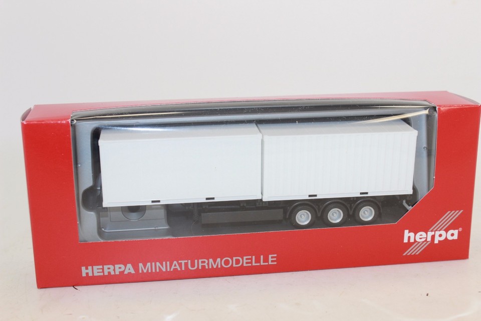 Herpa 076494 40 ft. Container Chassis Krone with 2x20 ft. Container 1: ...