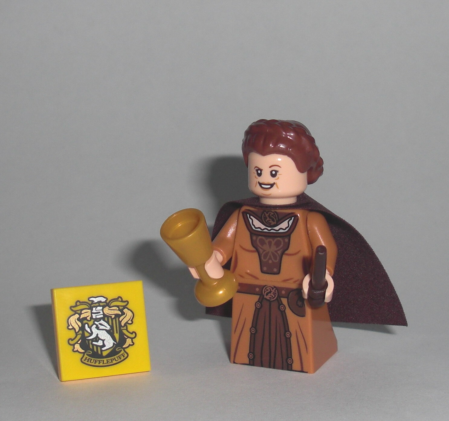 LEGO Harry Potter - Helga Hufflepuff - Figur Minifigur Hogwarts Castle ...