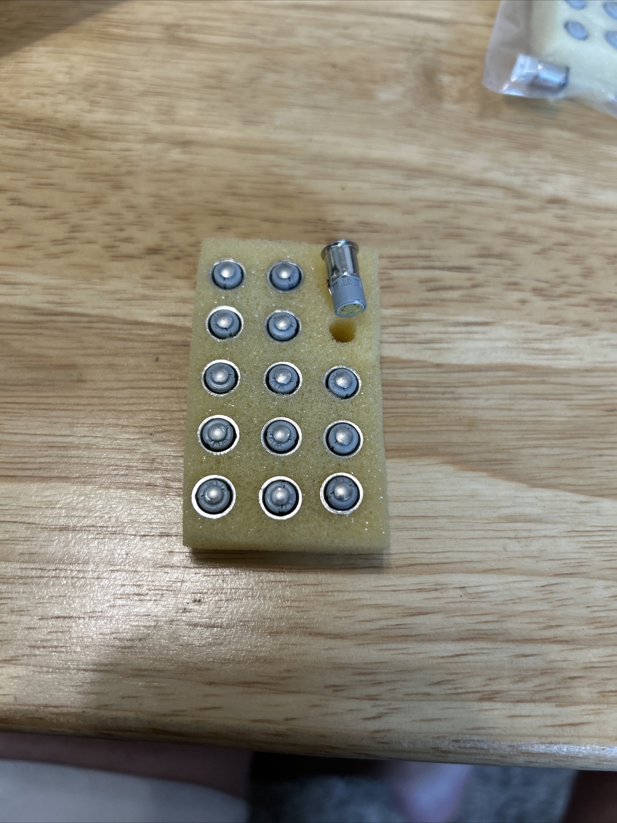 AHX695-24Y, Fuji, Led Dc 24V Yellow, Lot of 2 Pieces Push Button Bulb ...