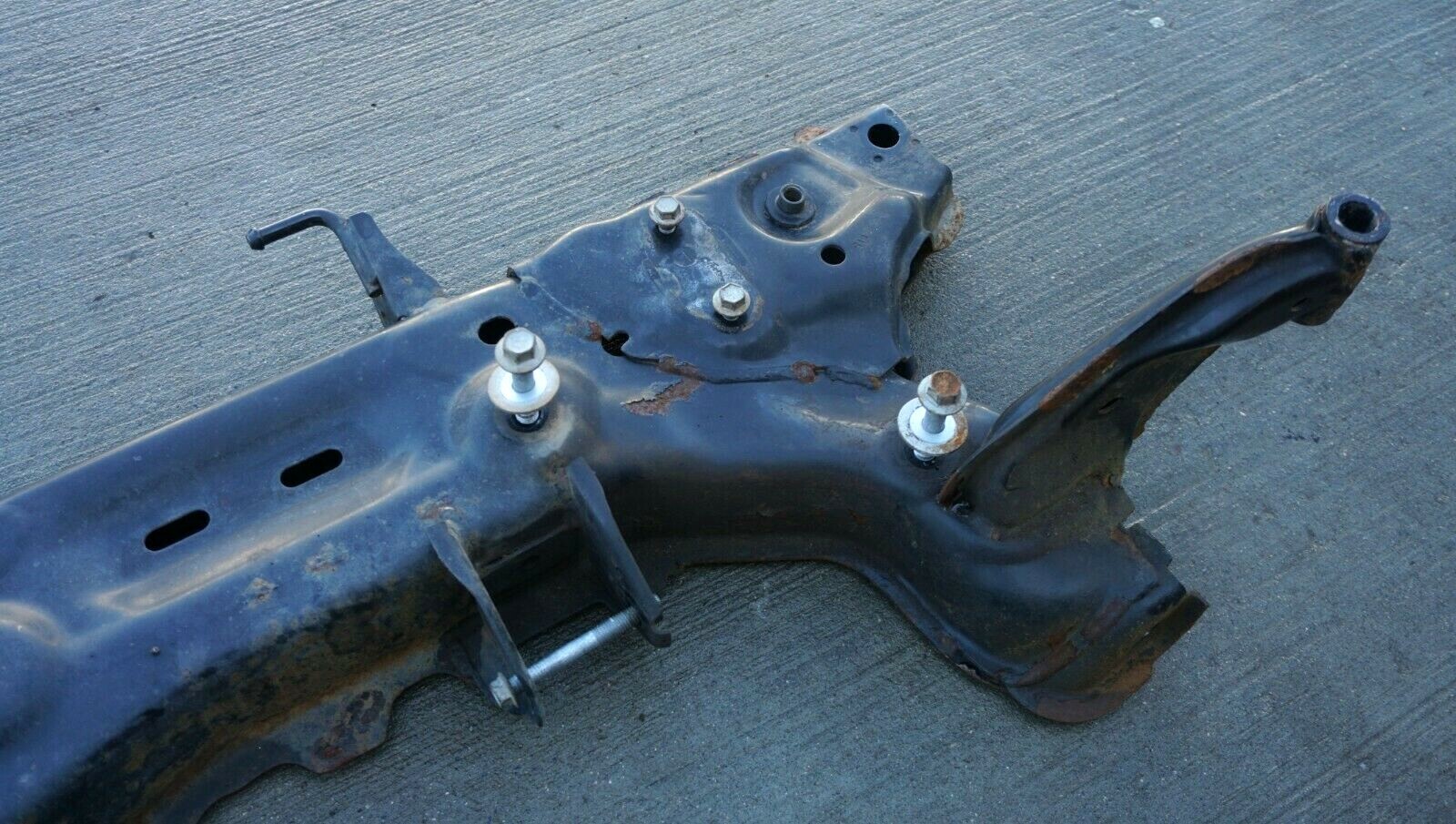 2011-2019 FORD FIESTA HATCHBACK 1.6L FWD FRONT CROSSMEMBER SUBFRAME K ...