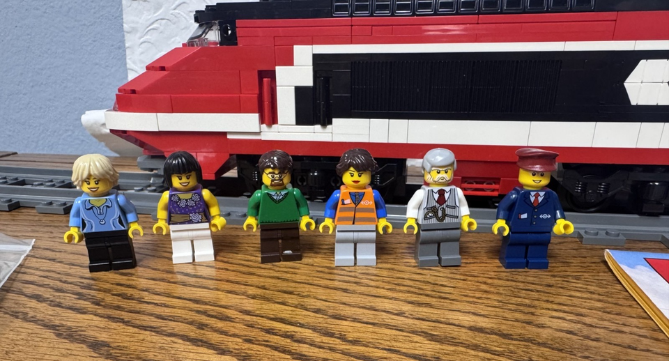 Lego 10233 Creator Expert Horizon Express Train Custom Red MOC | eBay