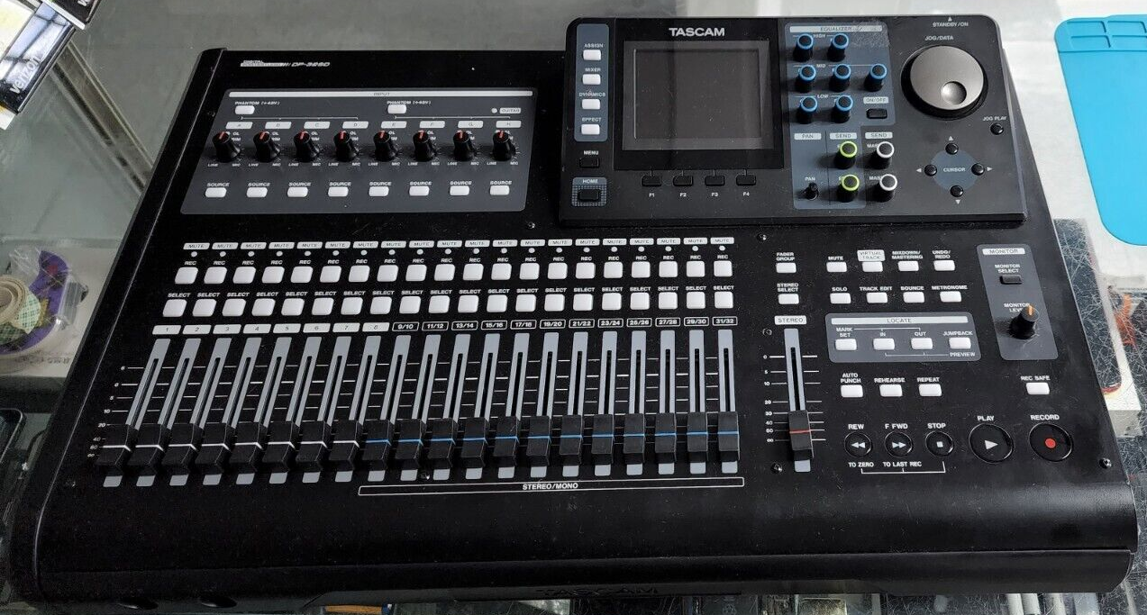 Tascam DP-32SD 32-Track Digital Portastudio Multi-Track Audio Recorder ...