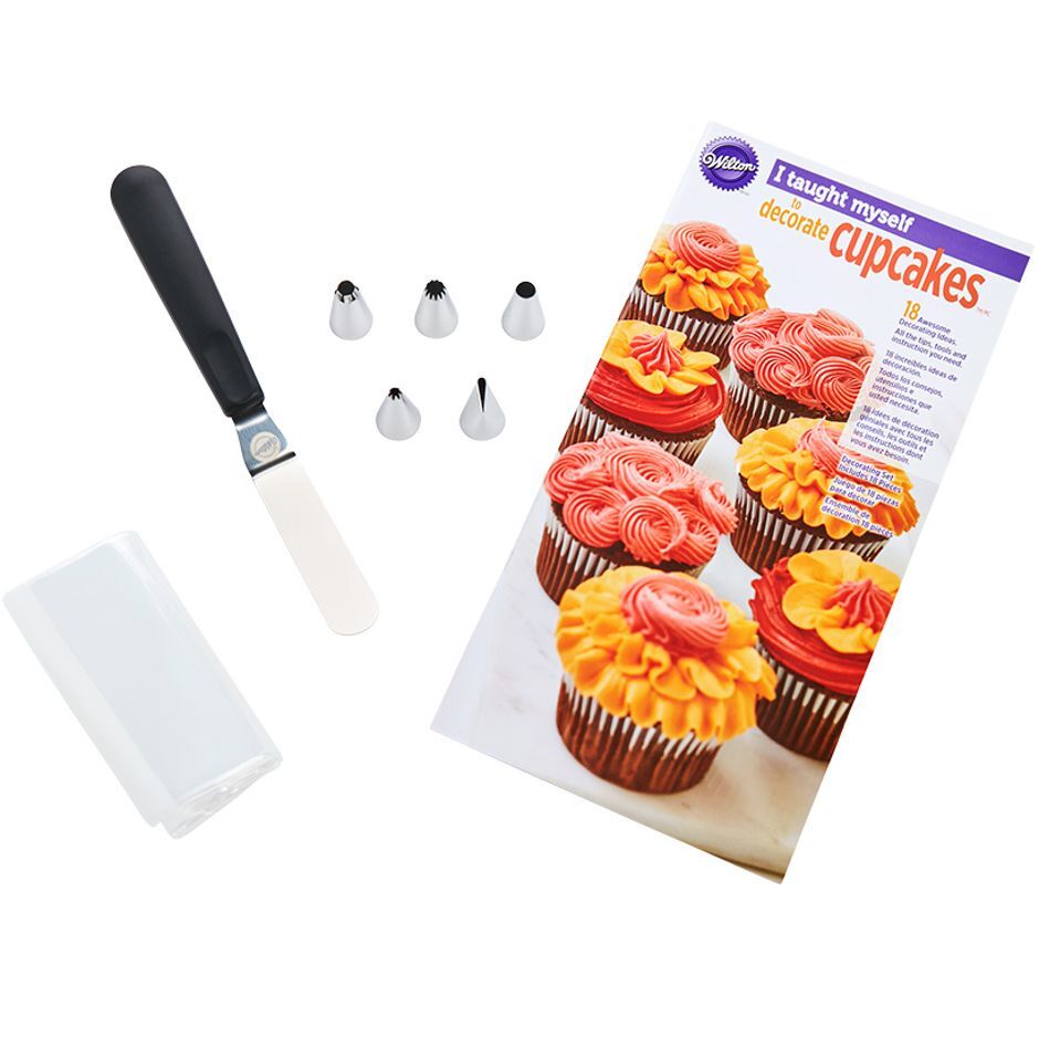 Wilton 18 Piece Cupcake Decorating Kit with Decorating Book Tips & Bags | eBay
