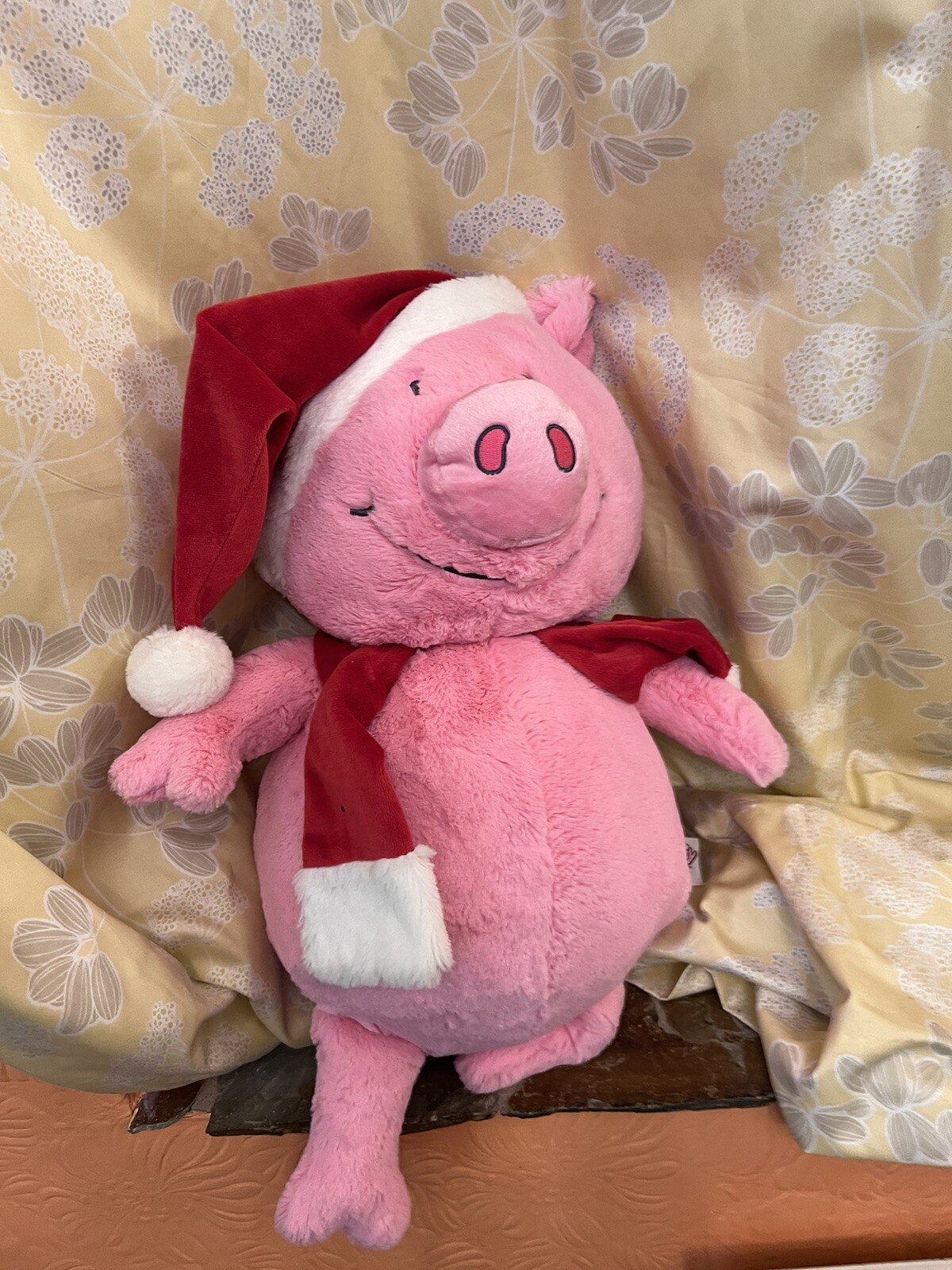 M&S Percy Pig Christmas 2021 Limited Edition Soft Plush Toy Cuddly 24 ...