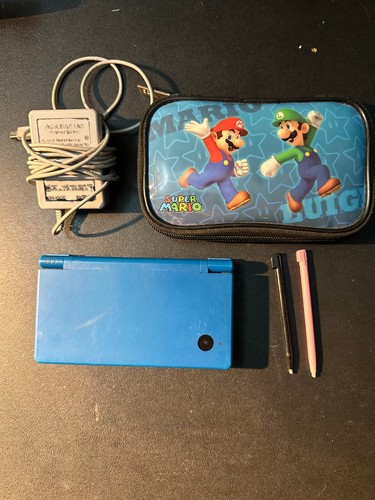 Nintendo DSi Light Blue Handheld Console Game System w/ Case ...