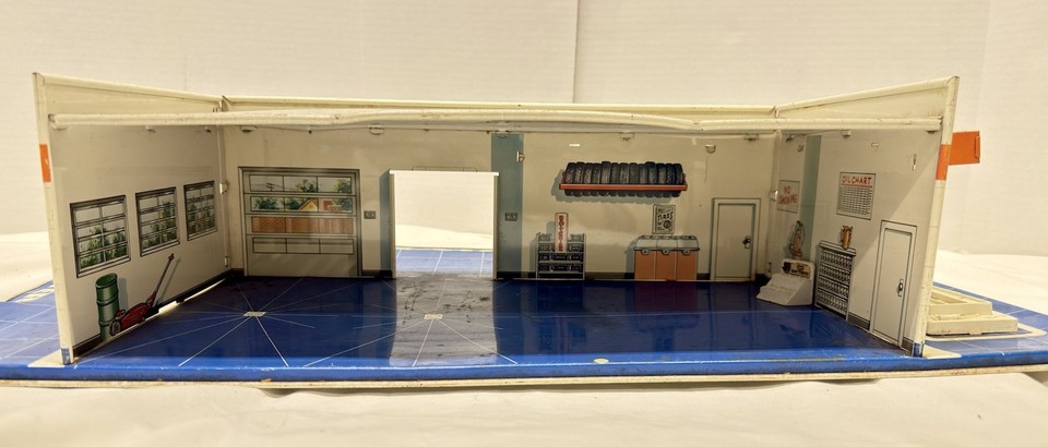 Marx Sears Allstate Service Center W/ Gas Pumps Tin Litho 1960s Car ...