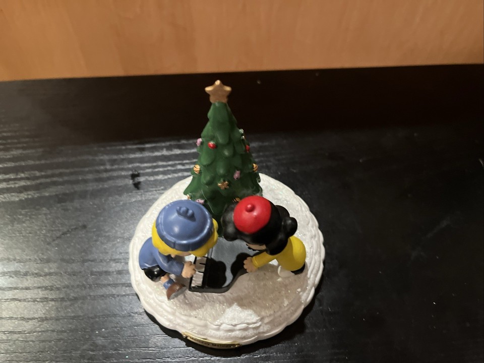 Hawthorne Village Peanuts Very Merry Christmas Figurine "Holiday Melody ...