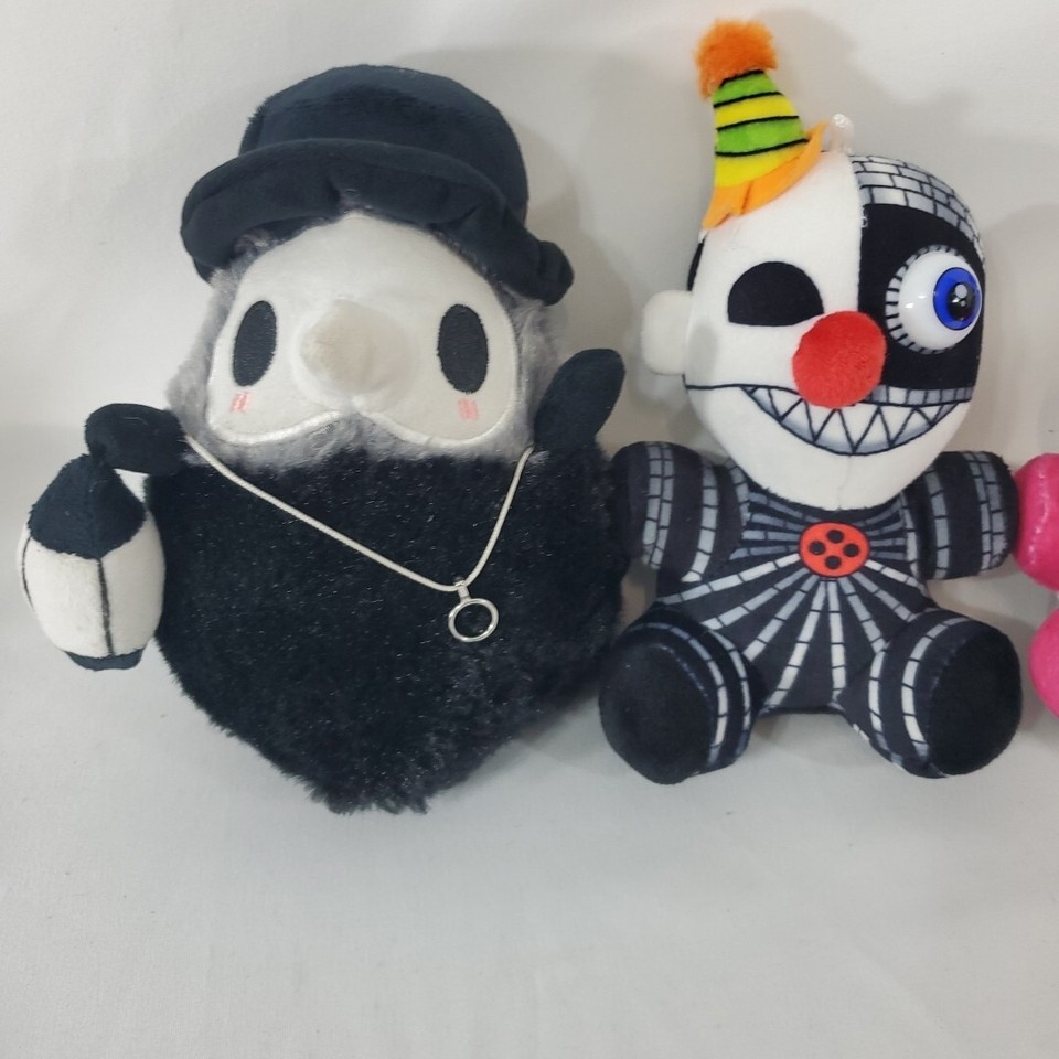 Five Nights At Freddy's FNAF Plush Lot Of 4 - Enard, Circus Baby ...