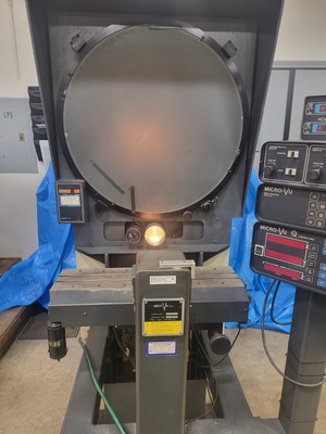 CMM Machines & Comparators - Optical Comparator With Dro