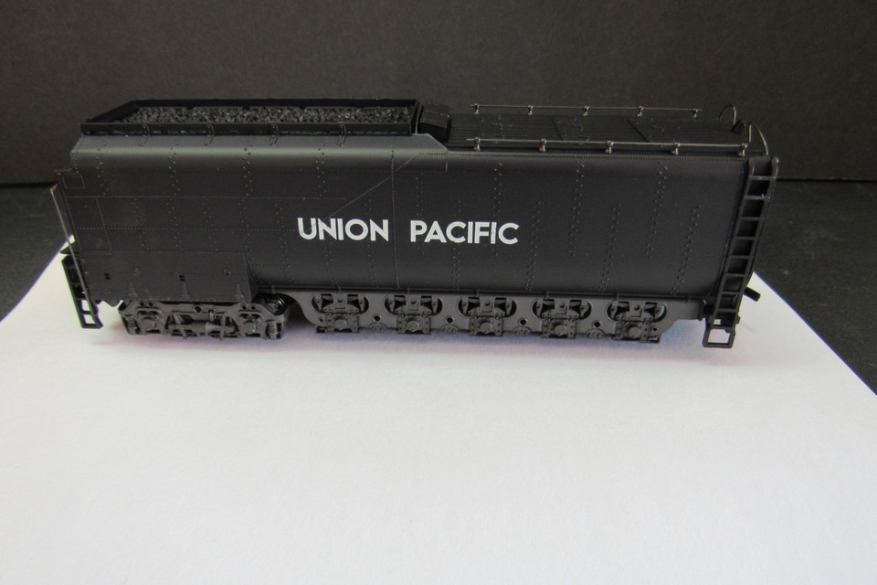 Brand New Rivarossi 1584 HO Scale Union Pacific #4004 Big Boy 4-8-8-4 w ...
