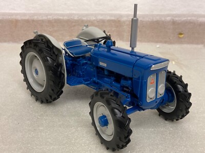 1/16 scale UH 2901 Fordson Super Dexta 4wd Roadless tractor tracteur ...