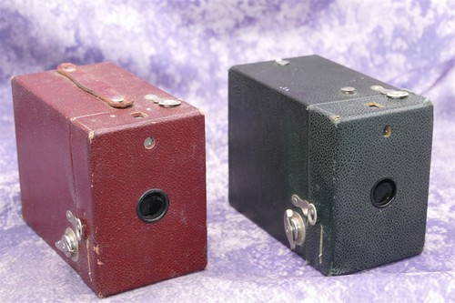 2 Kodak Rainbow Hawk-Eye No.2 Model C Box Cameras Green & Maroon 120 ...