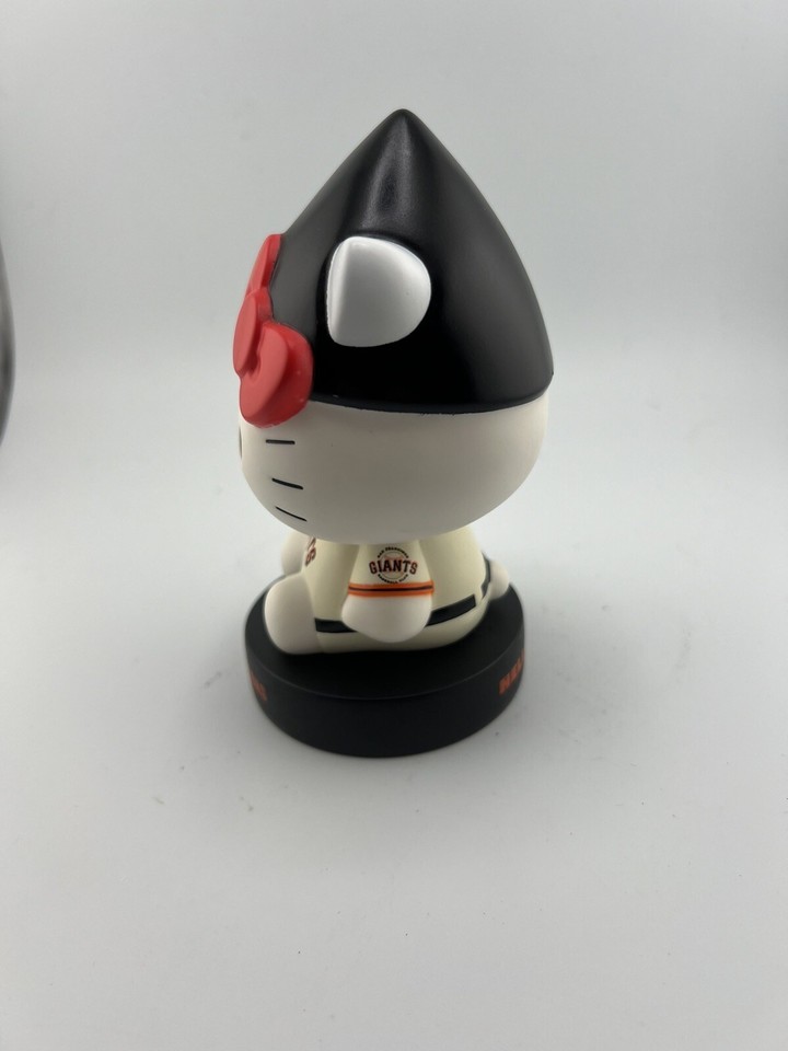 SF GIANTS HELLO KITTY 2014 WORLD CHAMPIONS GNOME | eBay