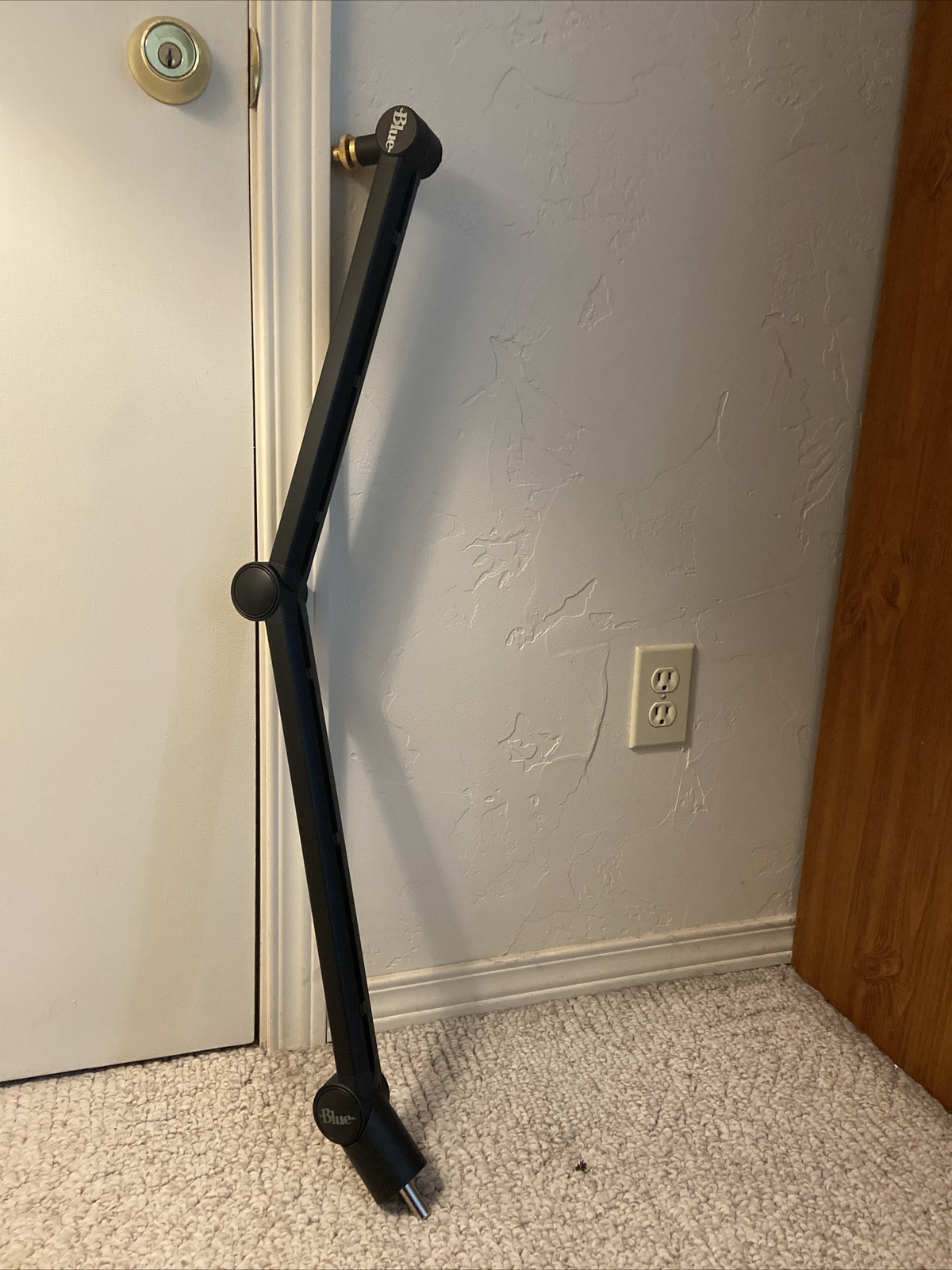 Blue Compass Premium Microphone Boom Arm - Black | eBay