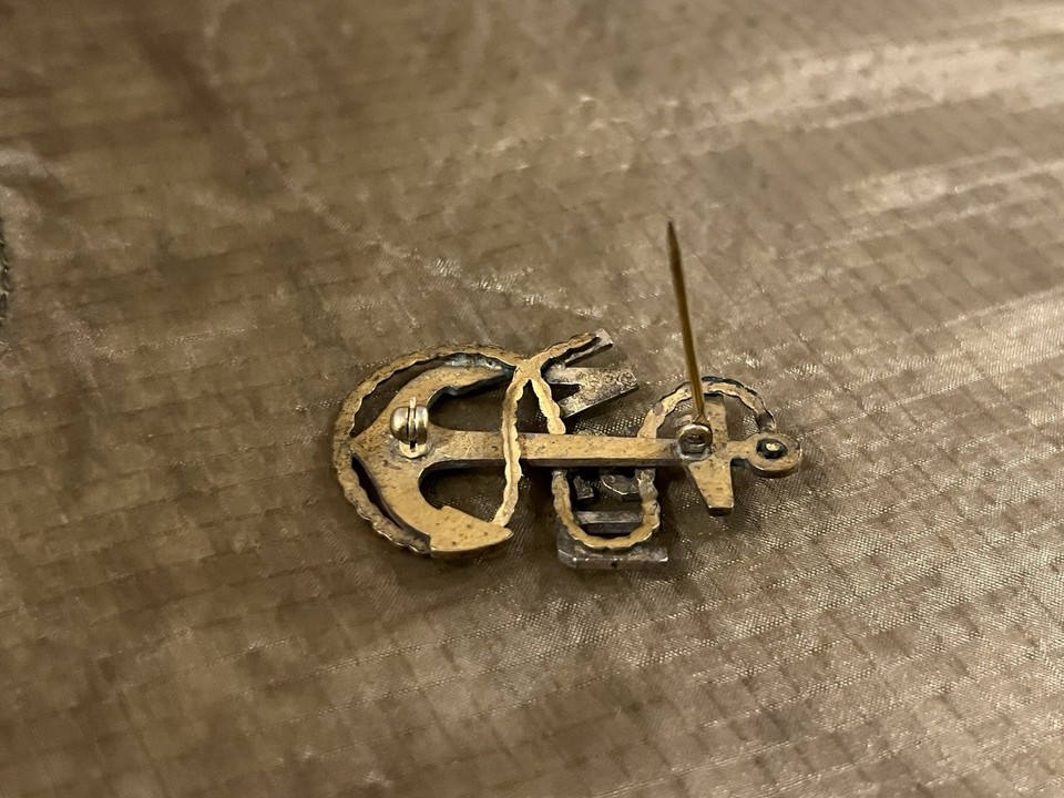 WW2 era US Navy Chief Petty Officer CPO Visor Cap Badge - Pin Back ...