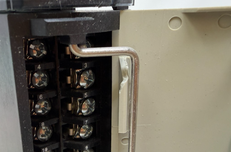 Allen-Bradley 1756-OF4 ControlLogix Analog Output Module *Broken Cover ...