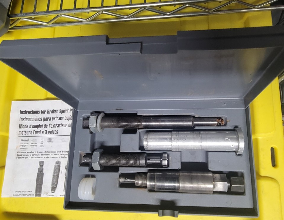 Mac Tools BPR4 Broken Spark Plug removal tool kit (Ford Triton 3-Valve ...