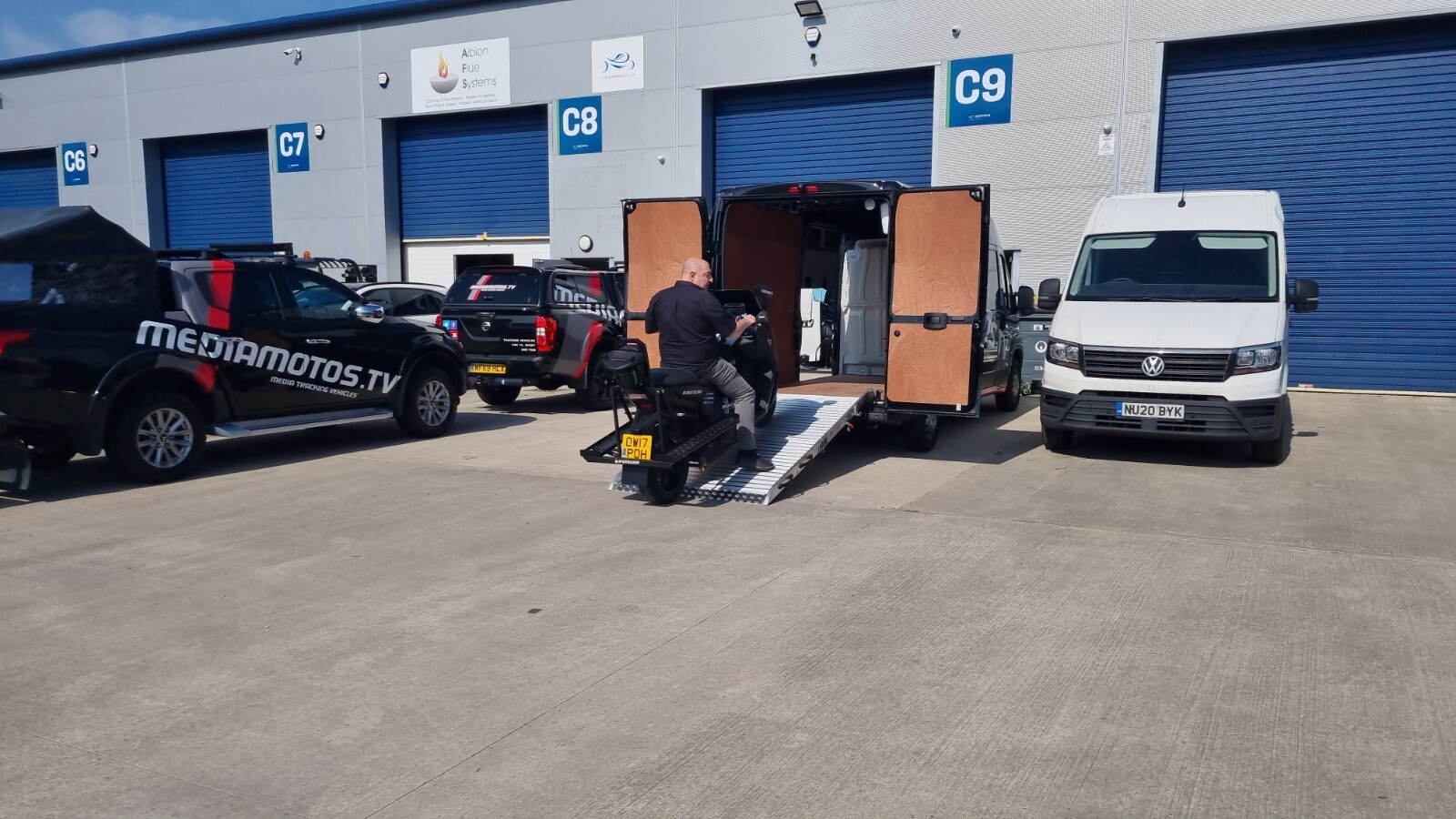 DnA Fixed Folding Van Ramp 1800mm x 1000mm SWL 600KG – Shahi Spices