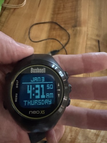 Bushnell Neo Xs Gps Rangefinder Watch, Black with Charger. Works well ...